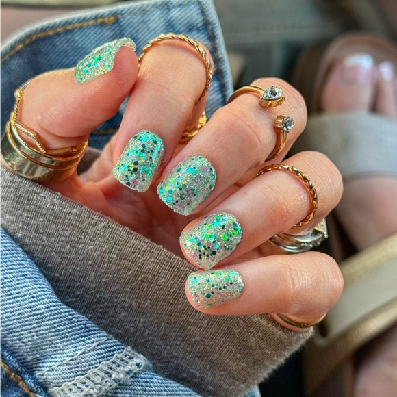 Red Aspen | Makeup | Gift Giving With Matea Nail Dashes By Red Aspen ...